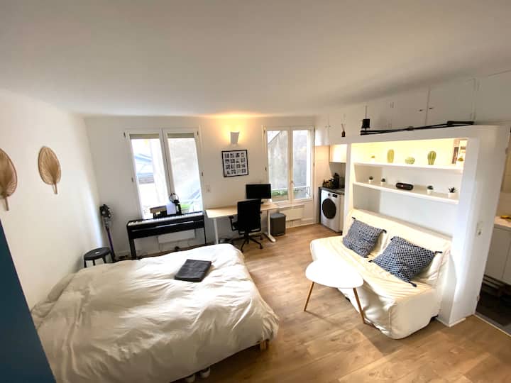 Flat In Paris, Best Location! - Parijs