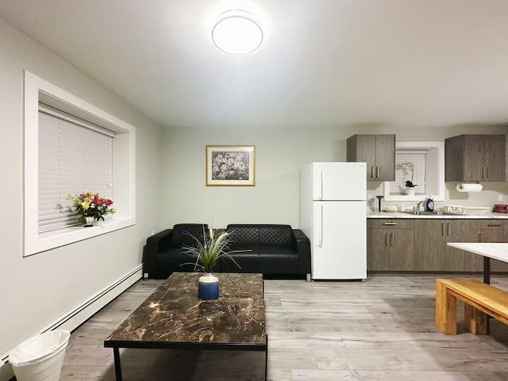 Spacious 2 Bedroom Suite In Fraser Height - Port Coquitlam