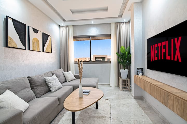 Perfect Location, Walk To Beach & Shops Next Door - Agadir