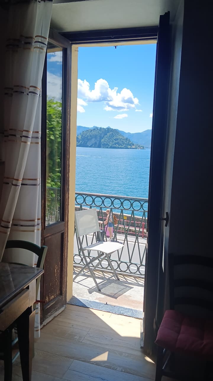 Namastè Apartament Fiumelatte - Lake View - Varenna