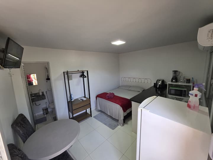 Suíte1 Privativa Climatizada Com Garagem E Wifi - Goiânia