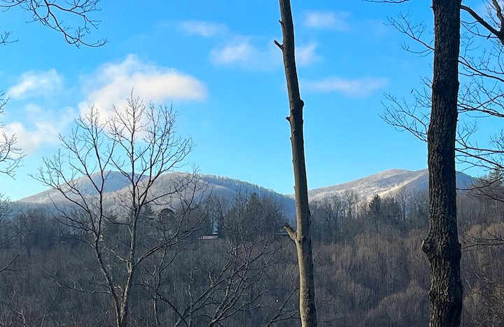 Sunrise Sunset Mt Views, Hottub, Family-friendly - Blairsville, GA