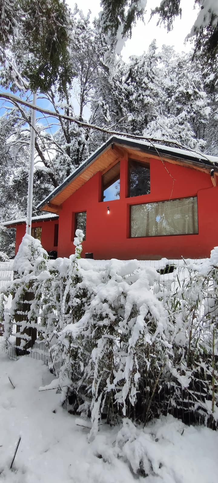 La Casa Roja. Grande Y Cálida Para 8 Personas - Bariloche
