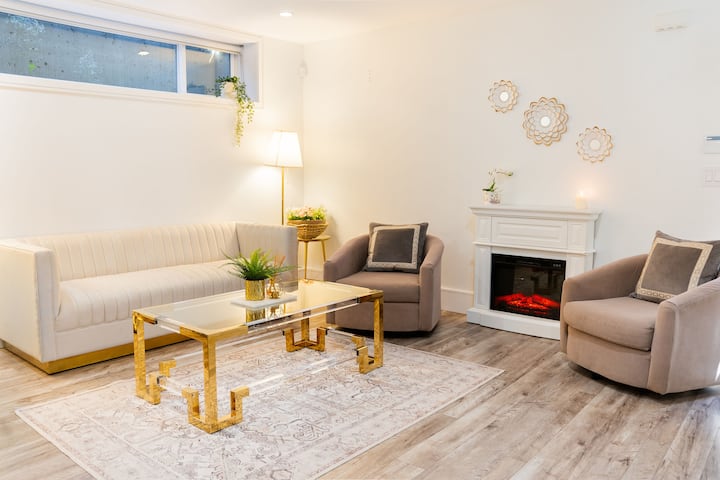 2 Bedroom 1 Bath Full Kitchen Great Location - Canada