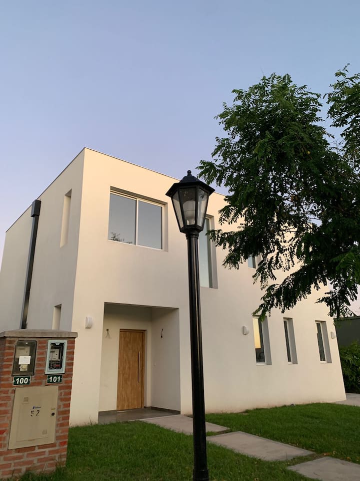 Casa A Estrenar - Barrio Cerrado - Villa Rosa