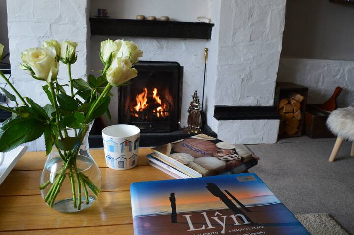 Aberdaron Coastal Cottage For 4 (Double X2) - Aberdaron