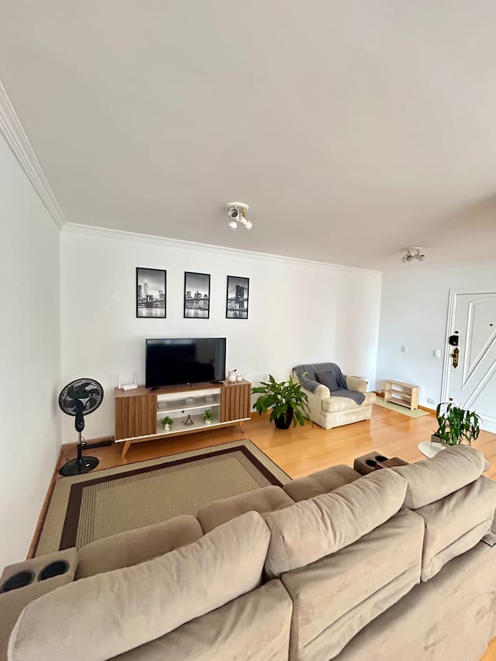 Amplo Apartamento Equipado No Centro De Curitiba. - Curitiba