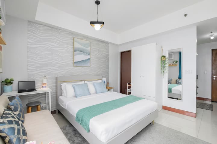 Manhattan Heights Modern Studio - Quezon City