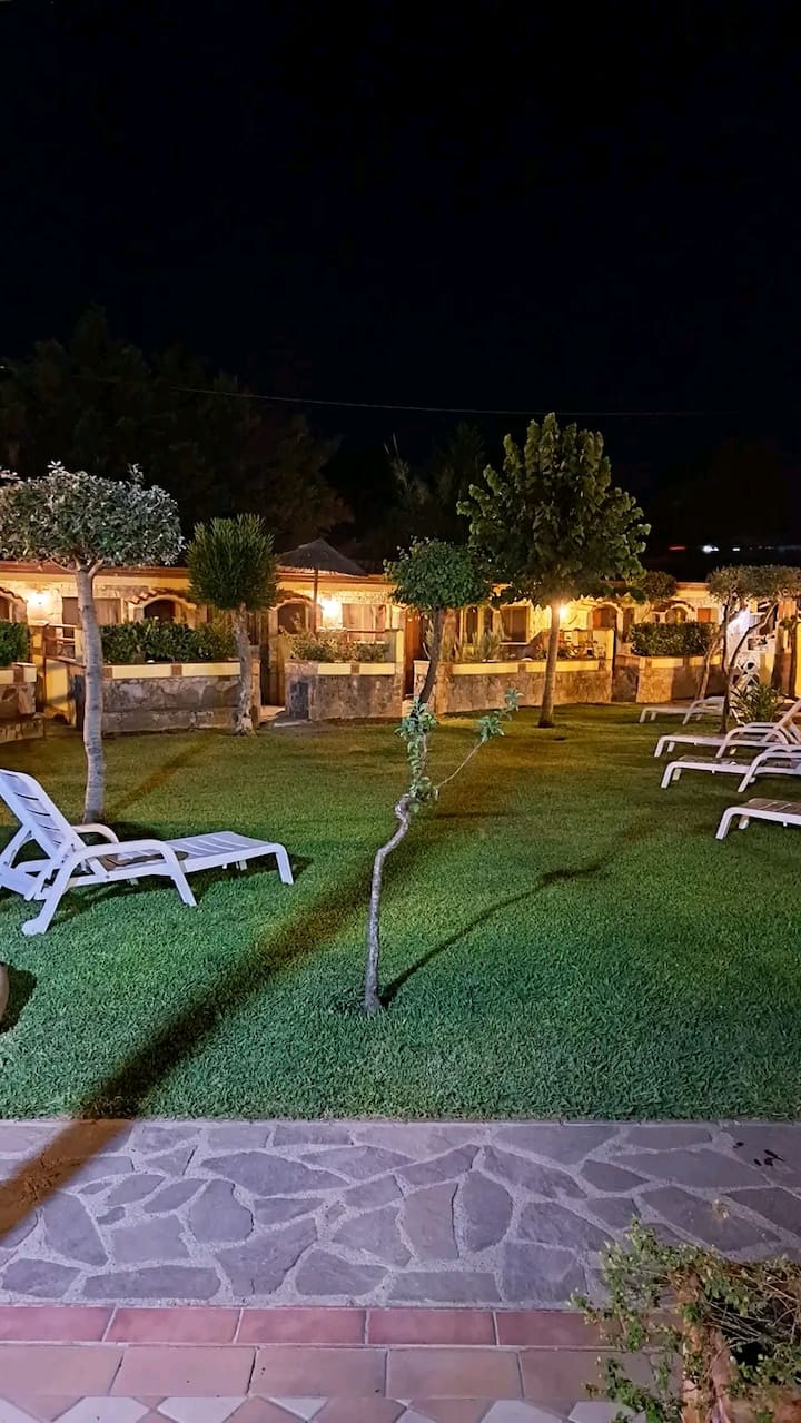 Bilocale 2 Letti Matrimoniali E Giardino Privato - Palinuro