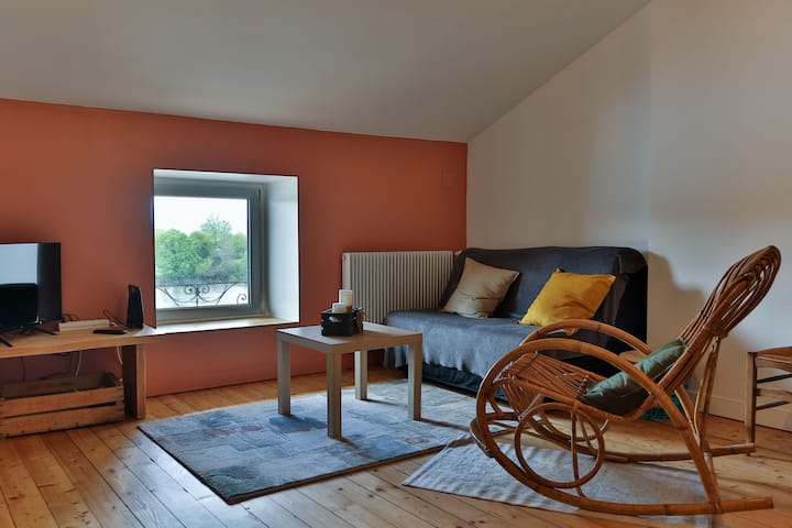 Logement T3 / 80m² / 2*
Accueil Vélo
Vue Sur Saône - Anse