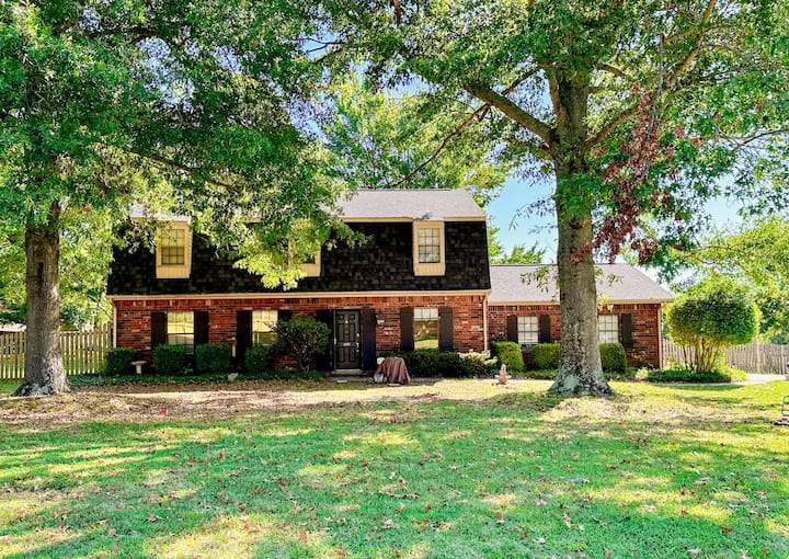 Hogpen Party For 8! 3 Bed/2.5bath, 6 Miles To Uofa - Fayetteville, AR