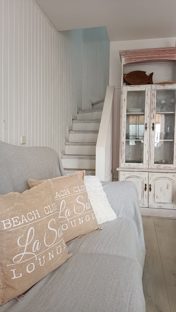 The White House(near Beach/garden&pool) - Malgrat de Mar