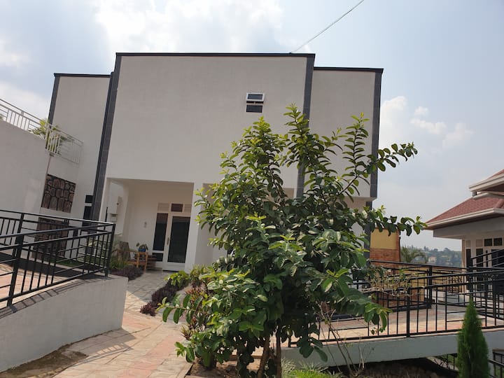 Digital Nomad 1br Kigali | Wifi • Workspace - Kigali