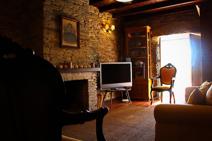 Casa De Cotas - Alijó