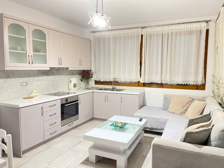 Paro’s Apartment - Saranda