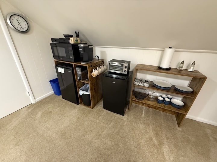 Private Floor W/ Bath Walkable To Downtown & Vu - Valparaiso, IN