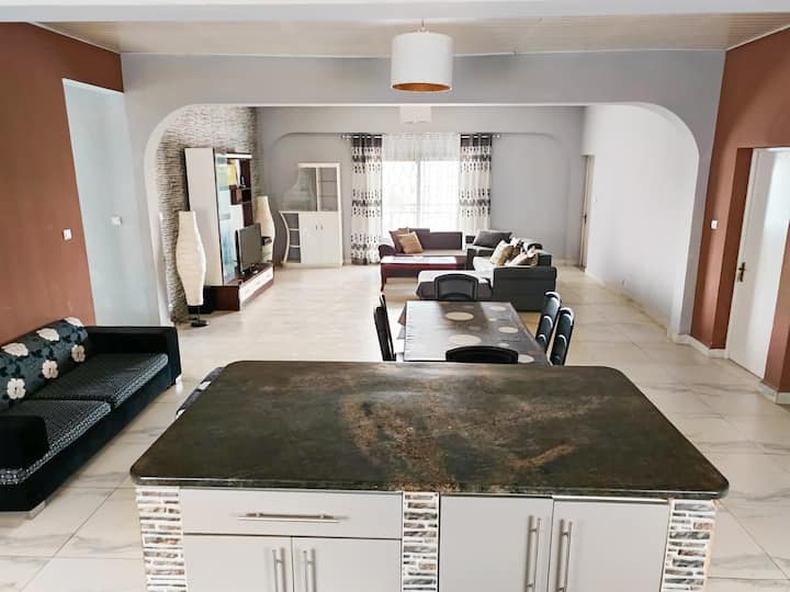 Villa Spacieuse Et Confort - Antananarivo