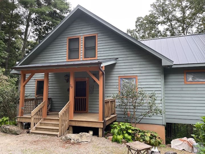 Asheville Blue Ridge Parkway Home, Hot Tub, Grill - Sierra Nevada