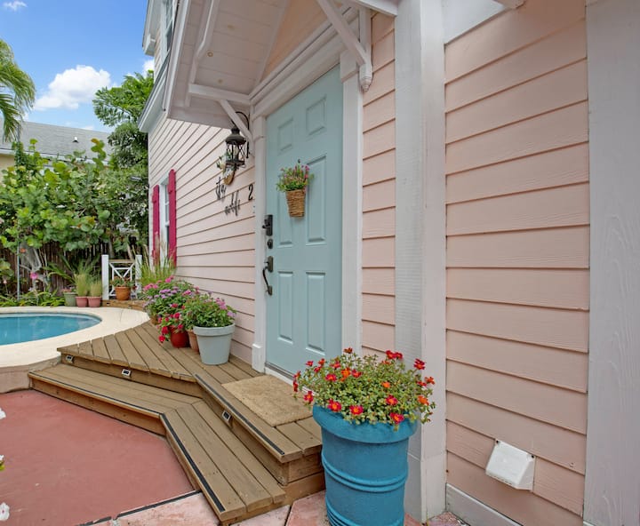 Idyllic Getaway (Unit#2 W/ Poolside View) - The Bahamas
