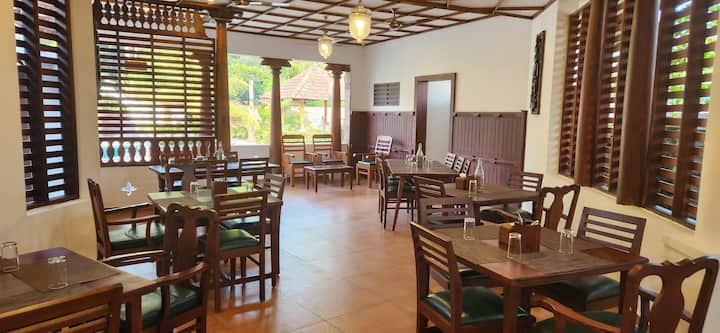 Kumarakom Tharavadu - Heritage Hotel - Kumarakom