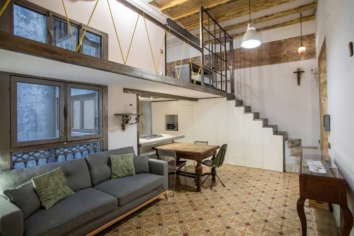 P2amp1057 - Magnific 3br Apartment In The Gotic - Barcelona