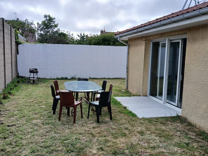 Appt Rdc 6 Personnes Avec Jardin - Calais