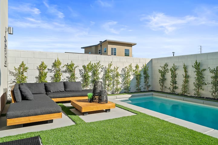 Modern Mod Palm Springs - Rancho Mirage, CA