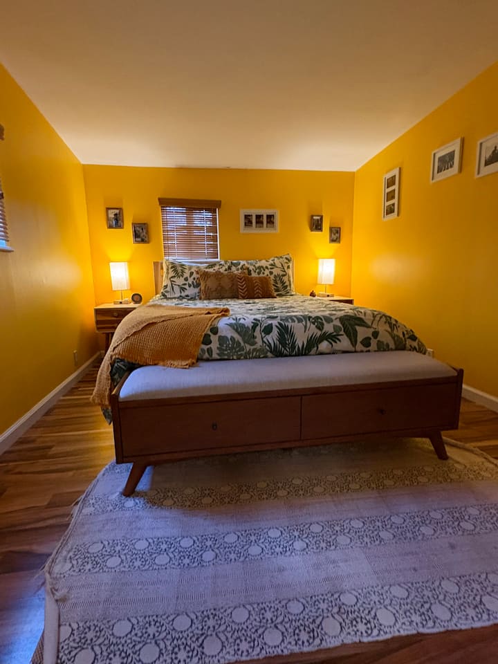 Colorful Cozy Guesthouse 20 Mins From Red Rocks! - Baker - Denver