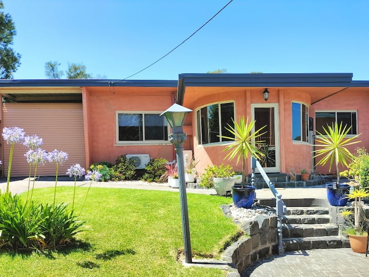 Mediterranean Couples Retreat - Romantic Bay Views - Dromana