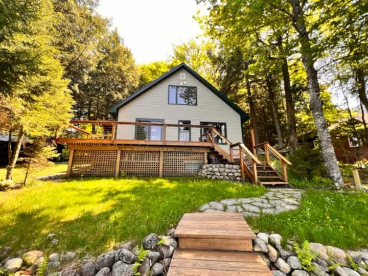 Lake Cottage | Rustic Charm + Water Views - Old Forge, NY