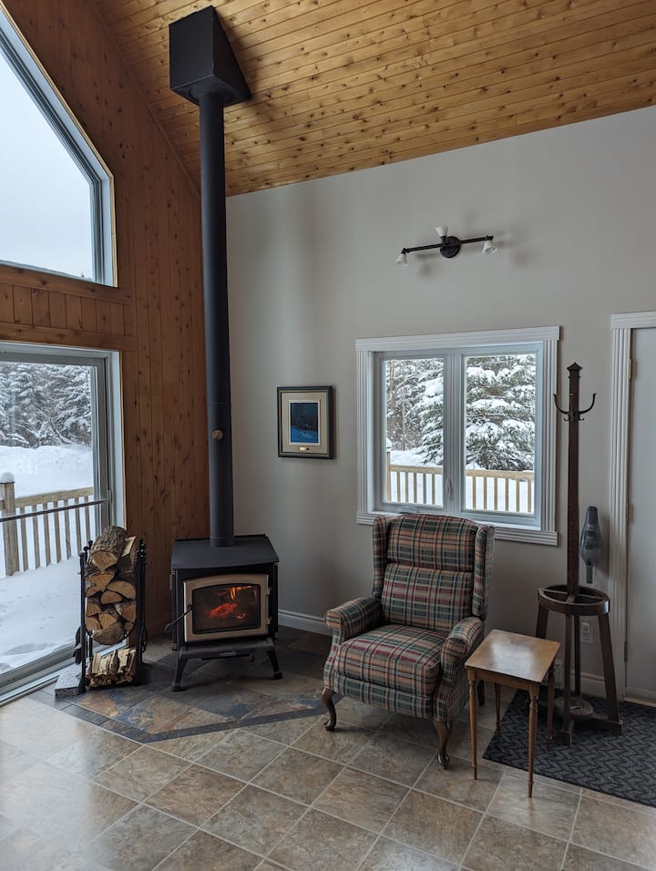 Chalet Chartierville - Domaine Forestier - Quebec