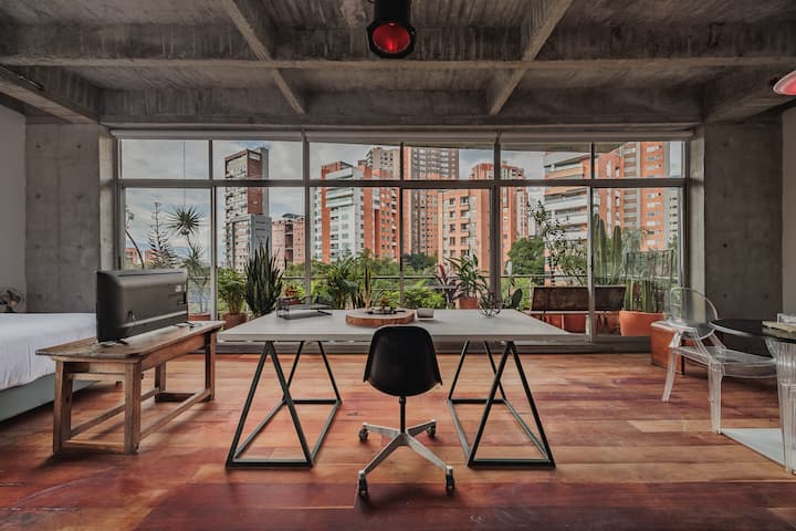 |Ep| Rustic Loft W/balcony And High-speed Internet - Medellín