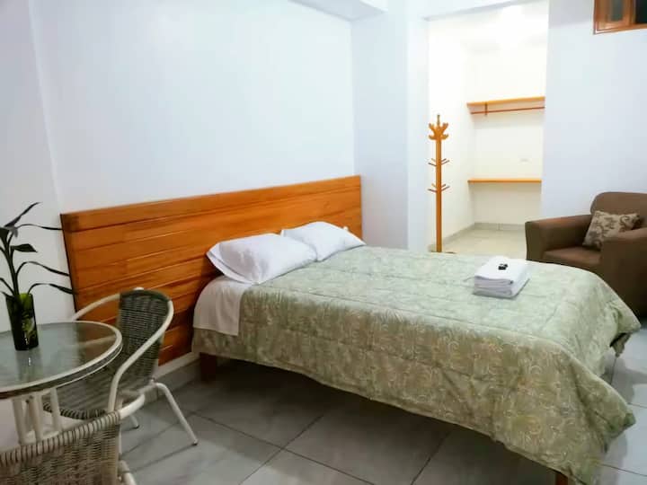Bella Habitación Matrimonial Con Baño Privado - Oxapampa