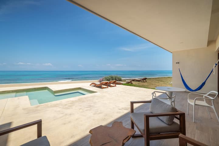 Ocean Heaven: New Downtown Condo - Isla Mujeres