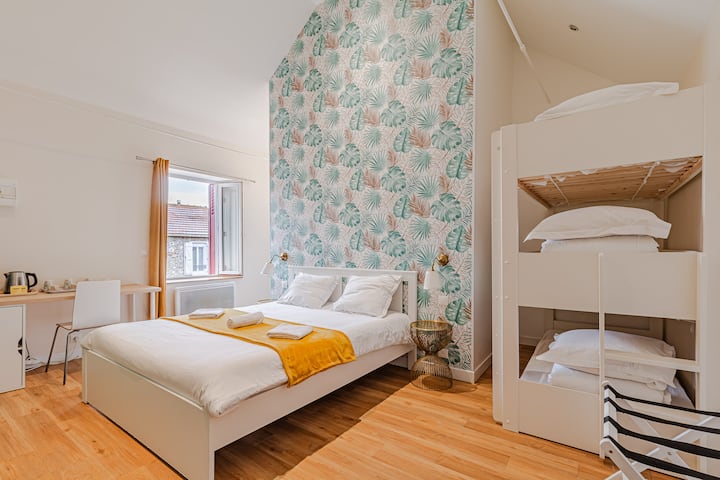 Guest House Close To Disney! - Montévrain