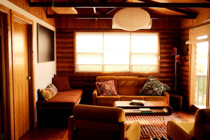 Fleetwood Shack - Luxury Beachside Log Cabin - Middleton