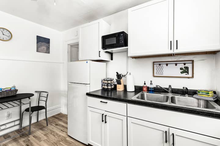 *Cozy 1br Apartment For Extended Stays* - Duluth, MN