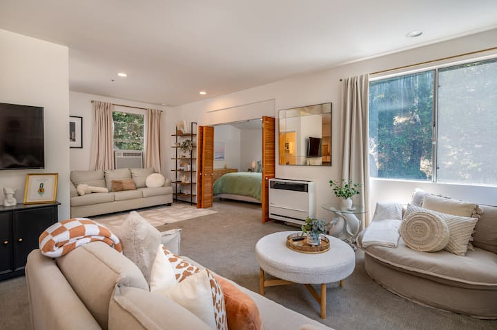 Tranquil, Private & Spacious Nature Haven - Calabasas, CA