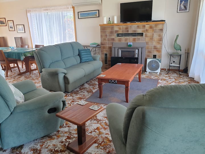 Kirazz Esplanade - Kingscote