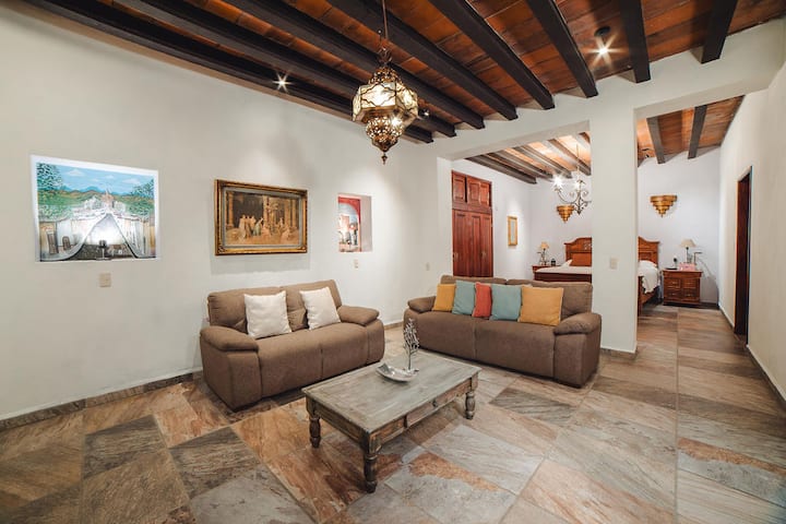 Villa Garambullo Alberca, Campo - San Miguel de Allende