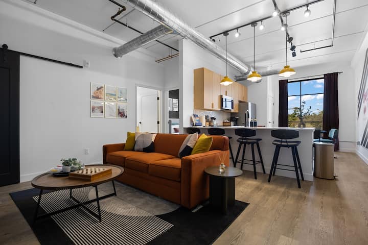 Hot Tubs, Pet-friendly Condo Near Wineries! - Traverse City