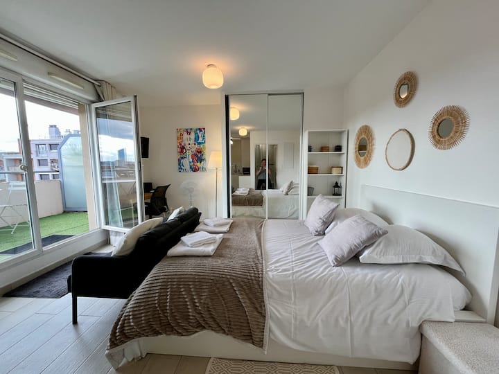 Le Dedieu - Vue Sur Fourvière - Villeurbanne