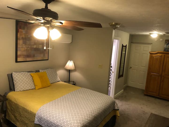 Cozy And Quiet Guest Suite For 2 - Tallahassee, FL