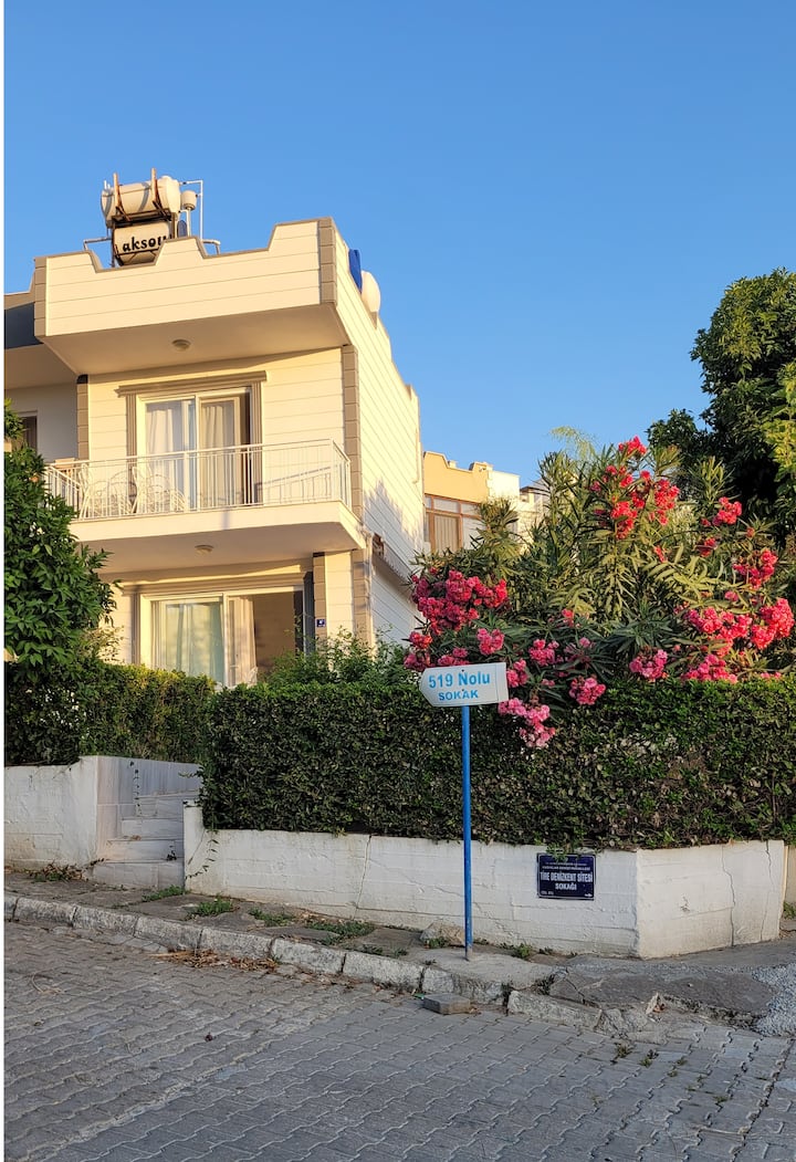 Cute Villa Very Close To Green Beach - Degirmendere