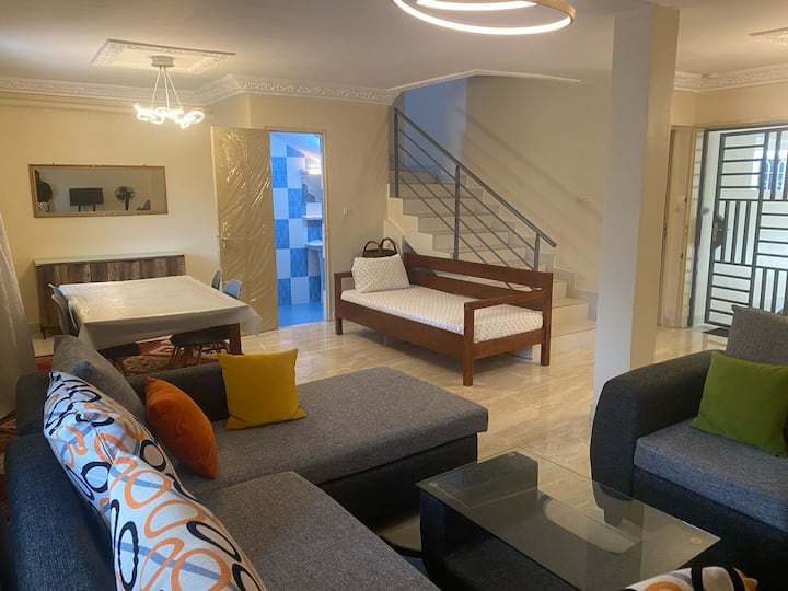 120 M2 Spacieux Superb Duplexe 3 Pieces + Divanlit - Abidjan