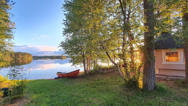 Villa Salme: Cozy Lakeside Logcabin+private Beach - Finland