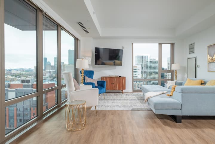 Upscale Penthouse W/gym & Parking Near Mgh & Tufts - Boston, MA