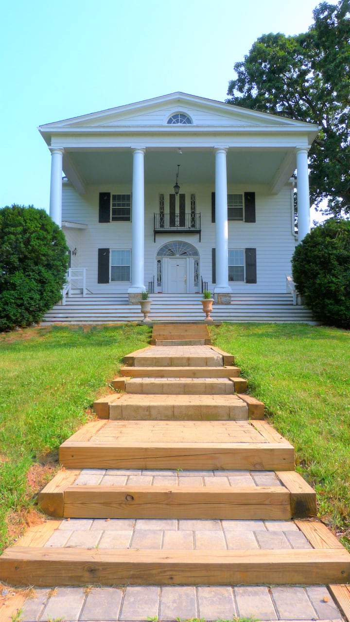 Entire Guest Wing Or Suite(s) On Equestrian Estate - Harpers Ferry, WV