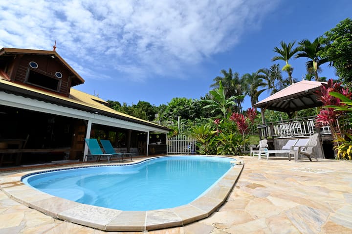 Habitation Bonneville, Chalet & Loft Piscine Sauna - Martinique