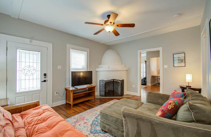 5 Minutes From The Museums & The Med Center! - Houston, TX